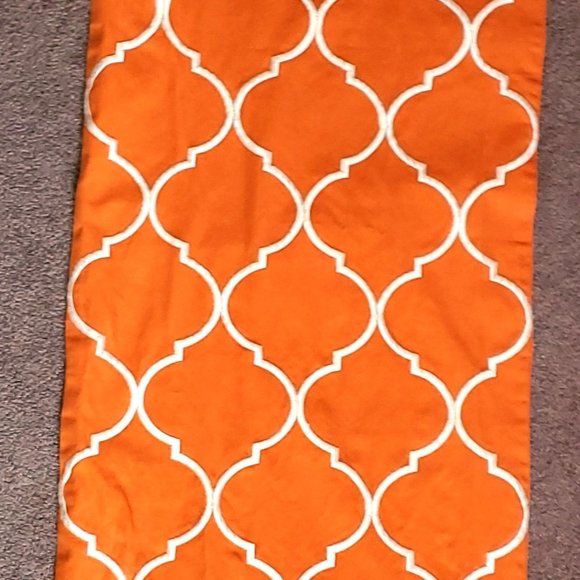 Pottery Barn | Kitchen | Pottery Barn Table Runner For Fall Autumn ...